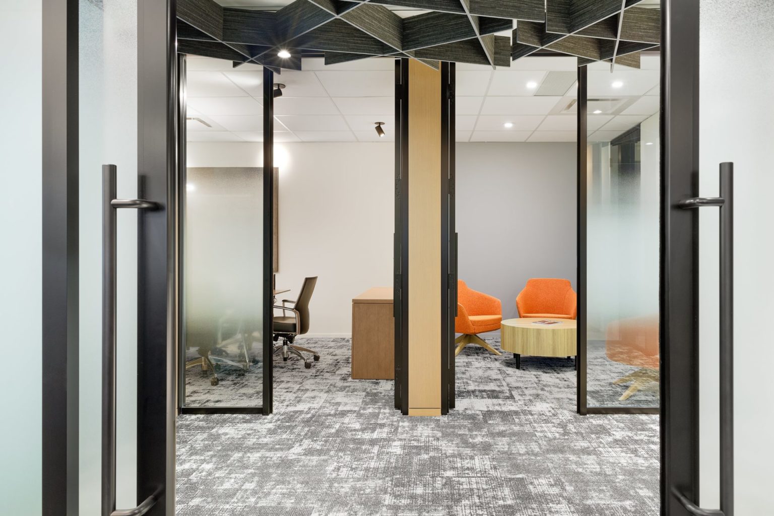 Sustainable Solutions: PC350 Aluminum Extrusions & Glass